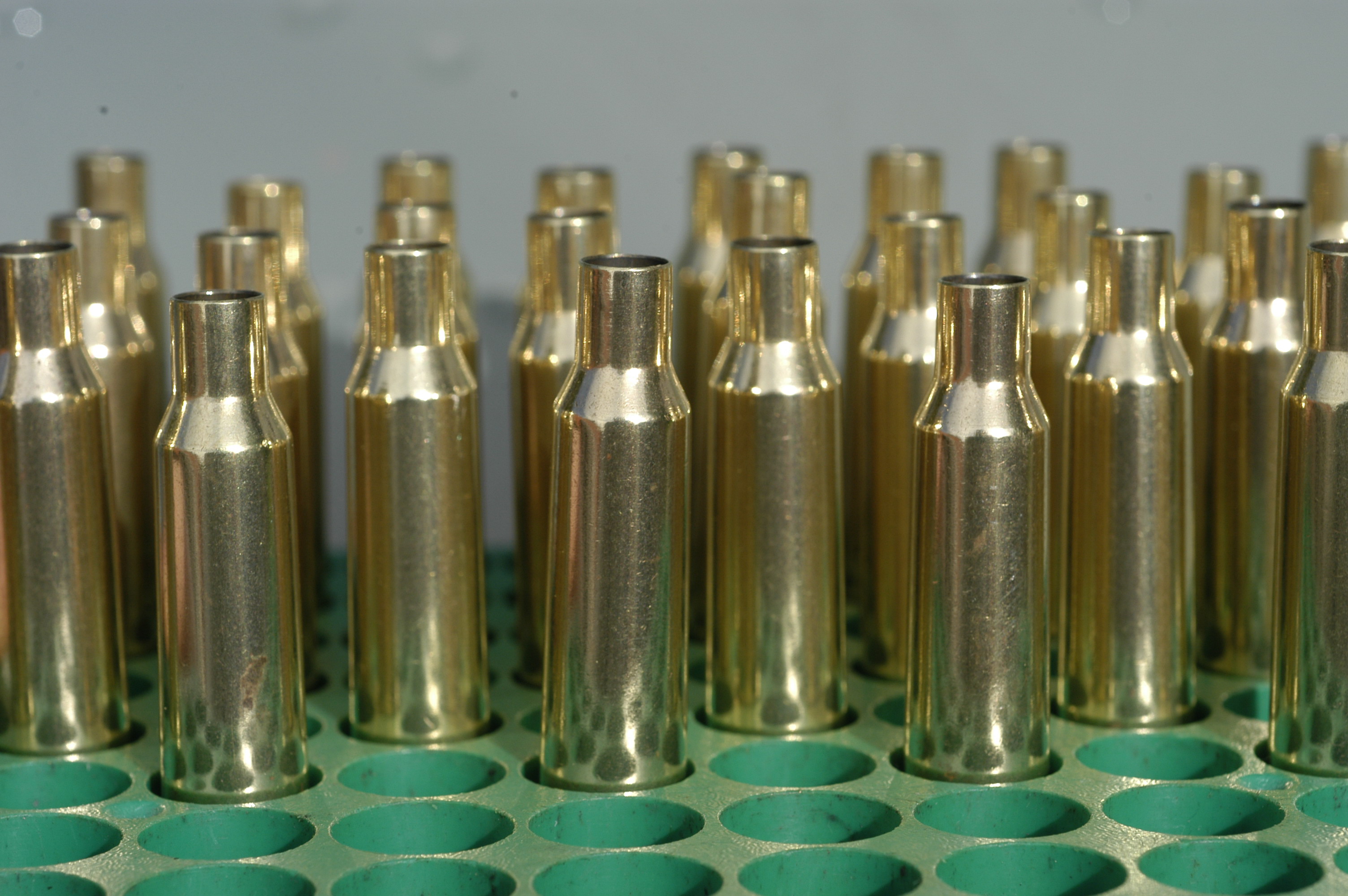 Krudt, fænghætter og nye patroner - Danmarks Jægerforbund